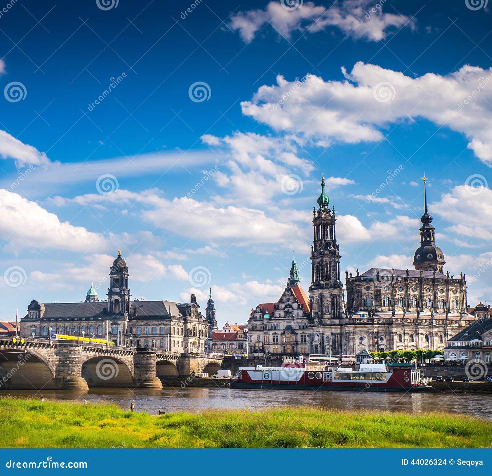 La Città Antica Di Dresda, Germania Immagine Stock Editoriale ...