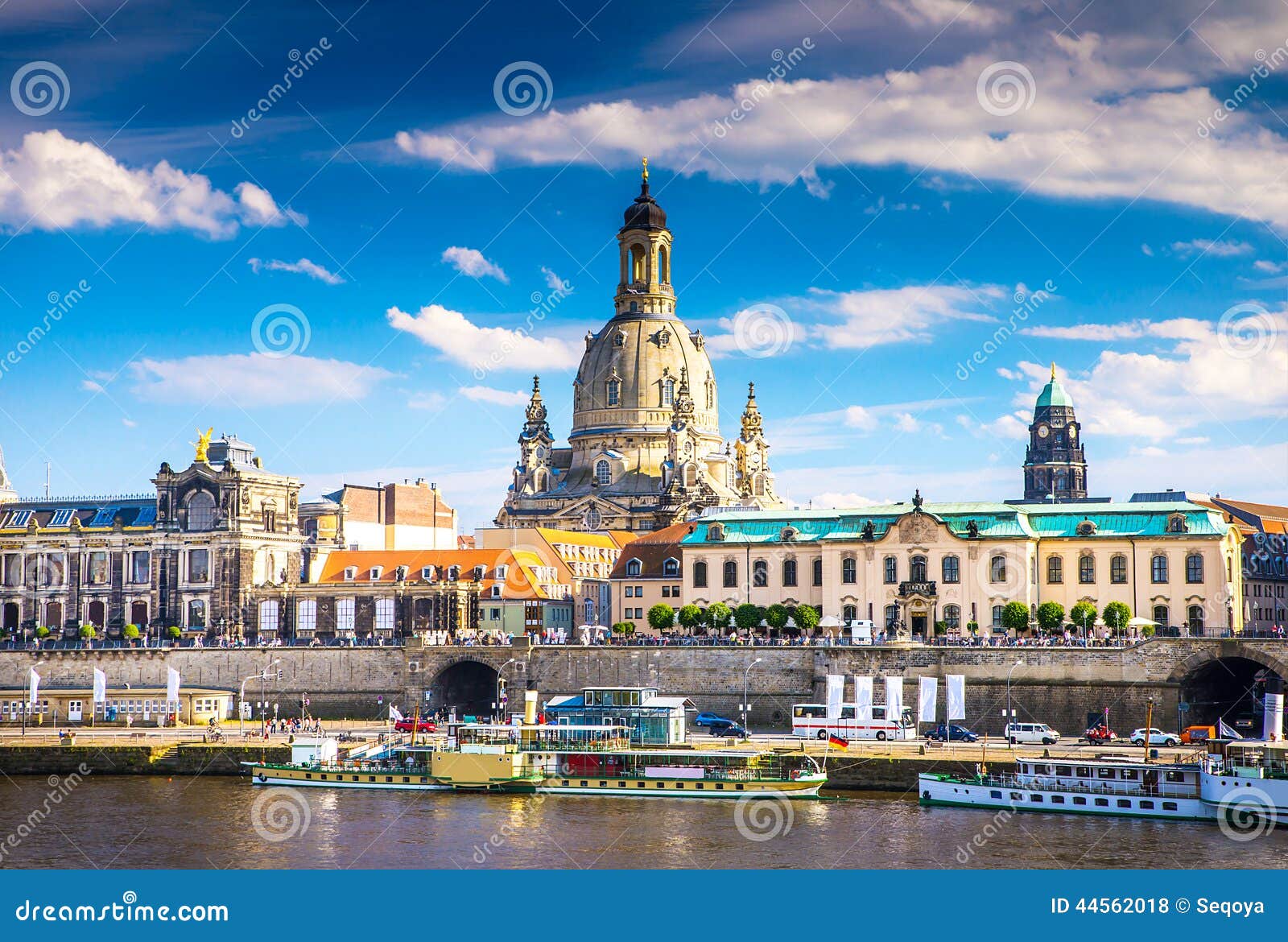 La Città Antica Di Dresda, Germania Fotografia Stock - Immagine di ...