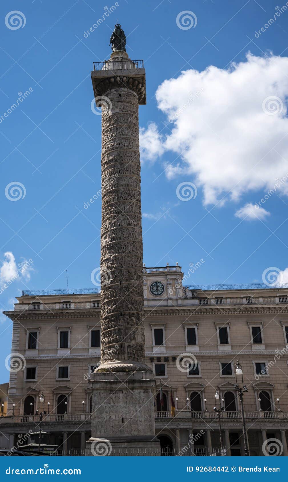 La Colonna Trionfale Di Marcus Aurelius a Roma Italia Fotografia ...