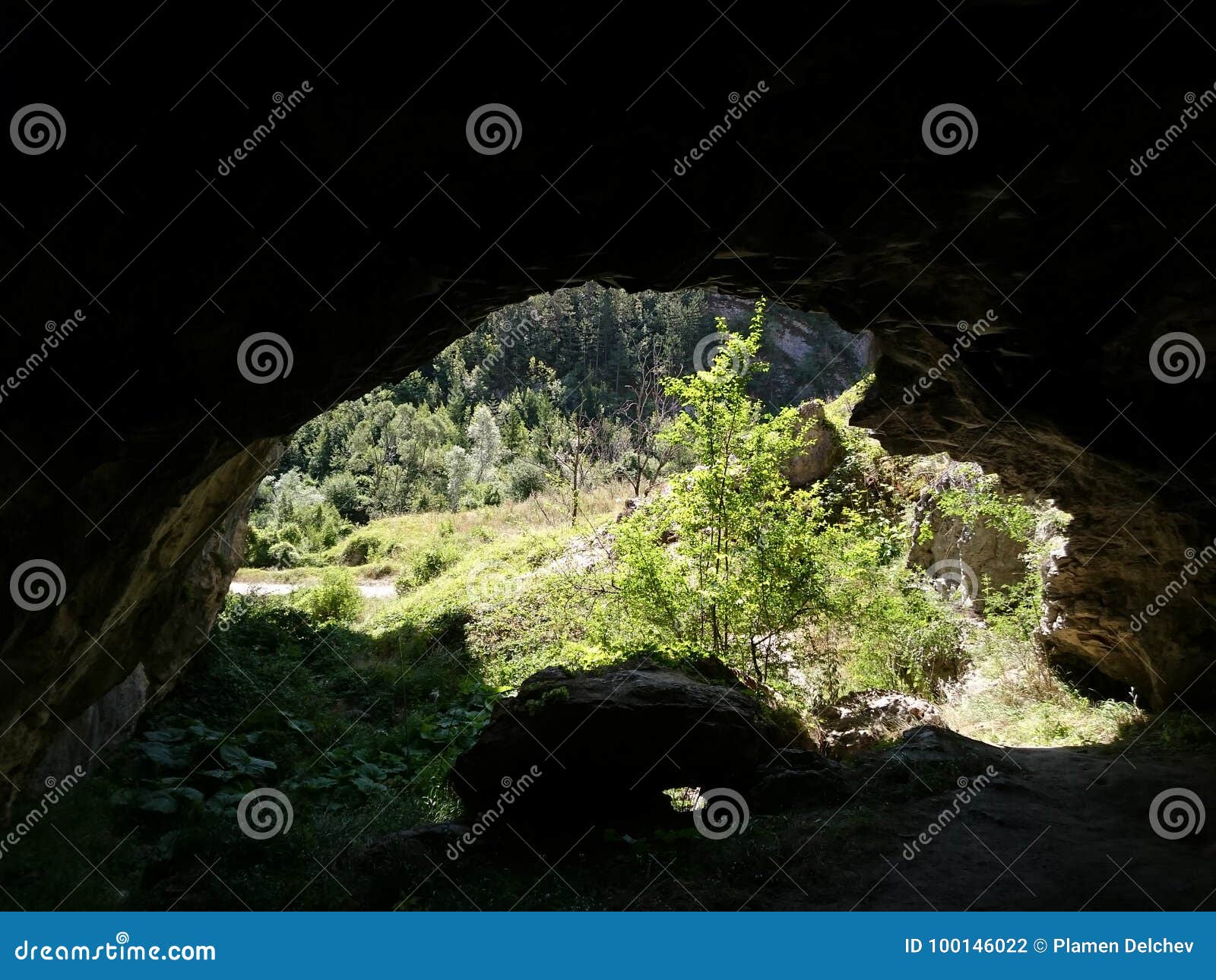 La cueva de Chelev foto de archivo. Imagen de cueva - 100146022