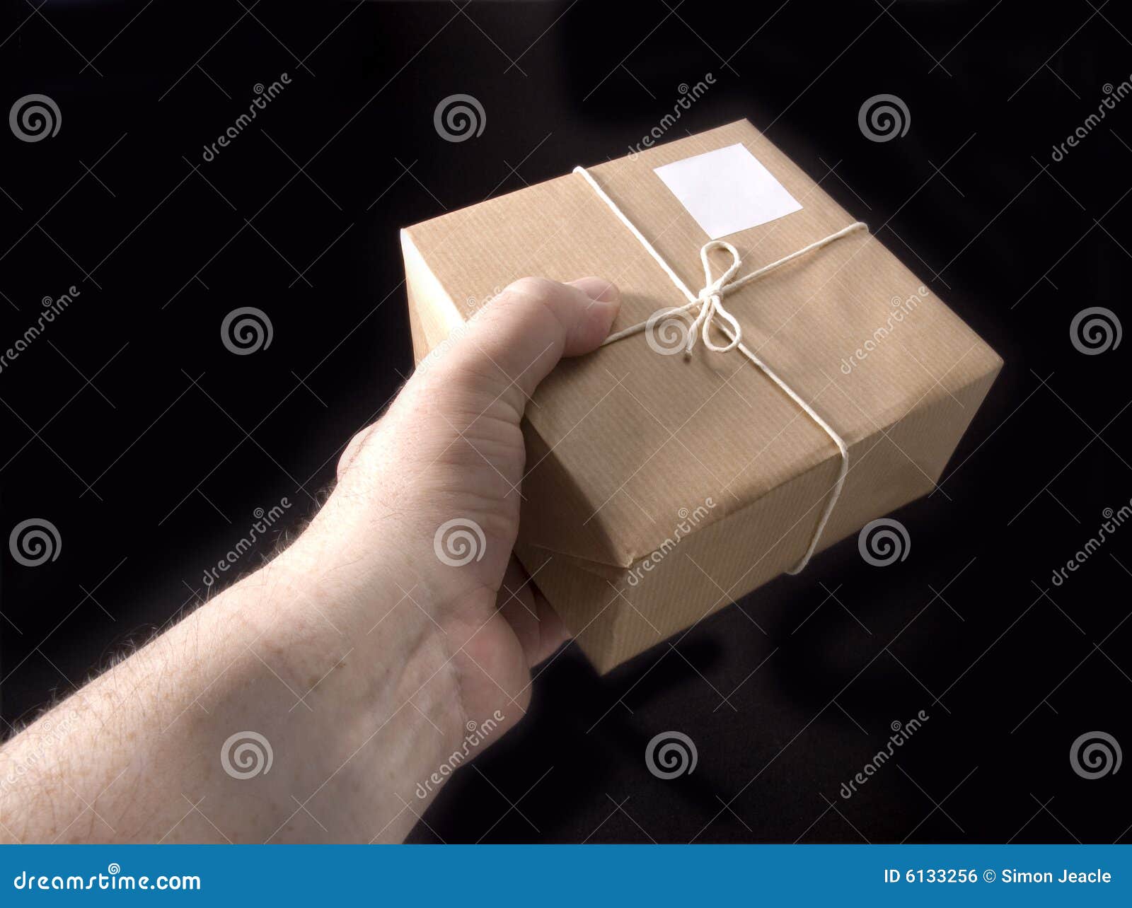 La Distribution De Colis De Brown Photo stock - Image du brun, cadre ...