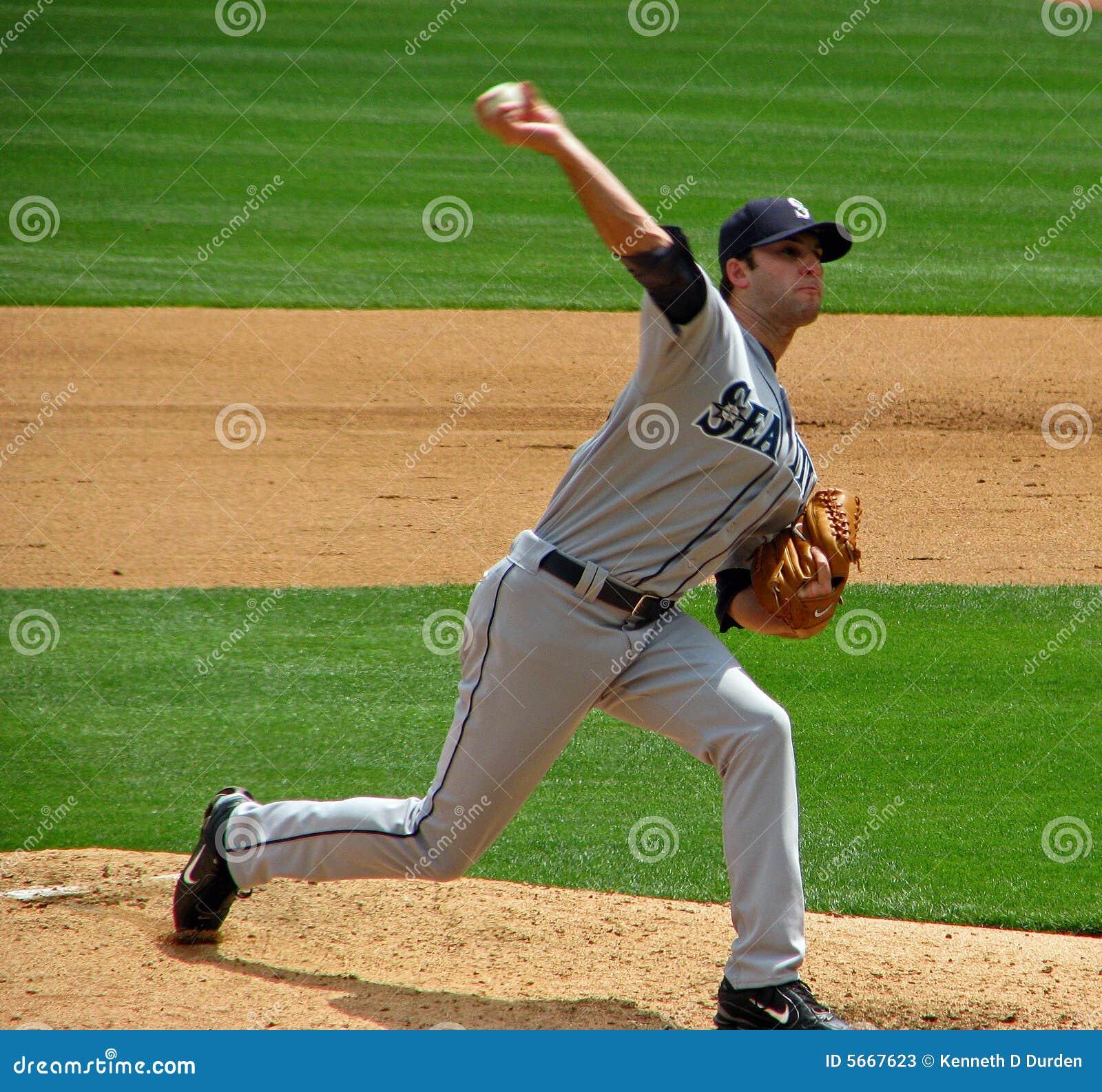 La echada foto de archivo editorial. Imagen de béisbol - 5667623