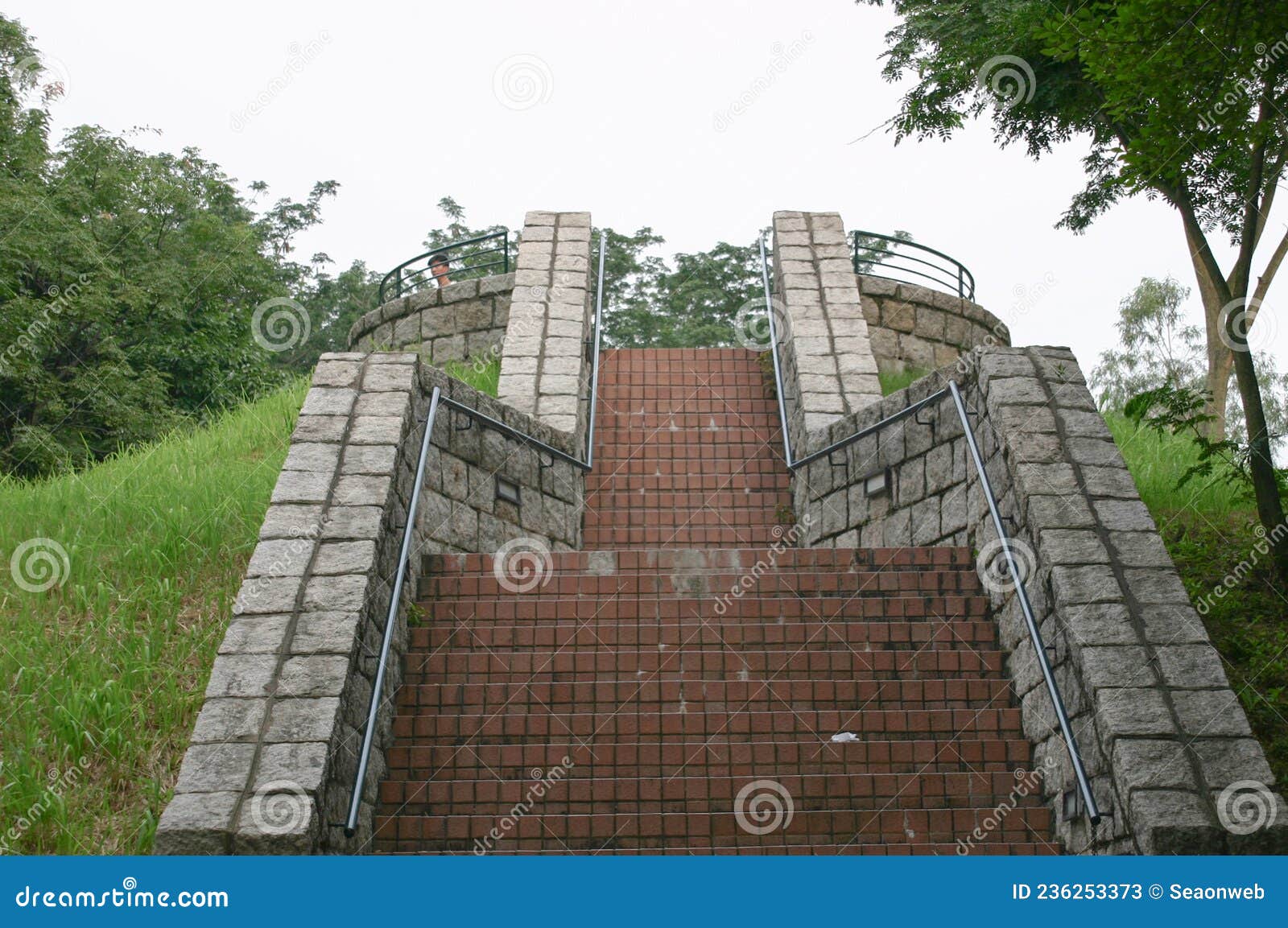 La Escalera Del Parque De Kowloon Park Hk 29 De Junio De 2004 Imagen de ... La Escalera Del Parque De Kowloon Park Hk 29 De Junio De 2004 Imagen de ...
