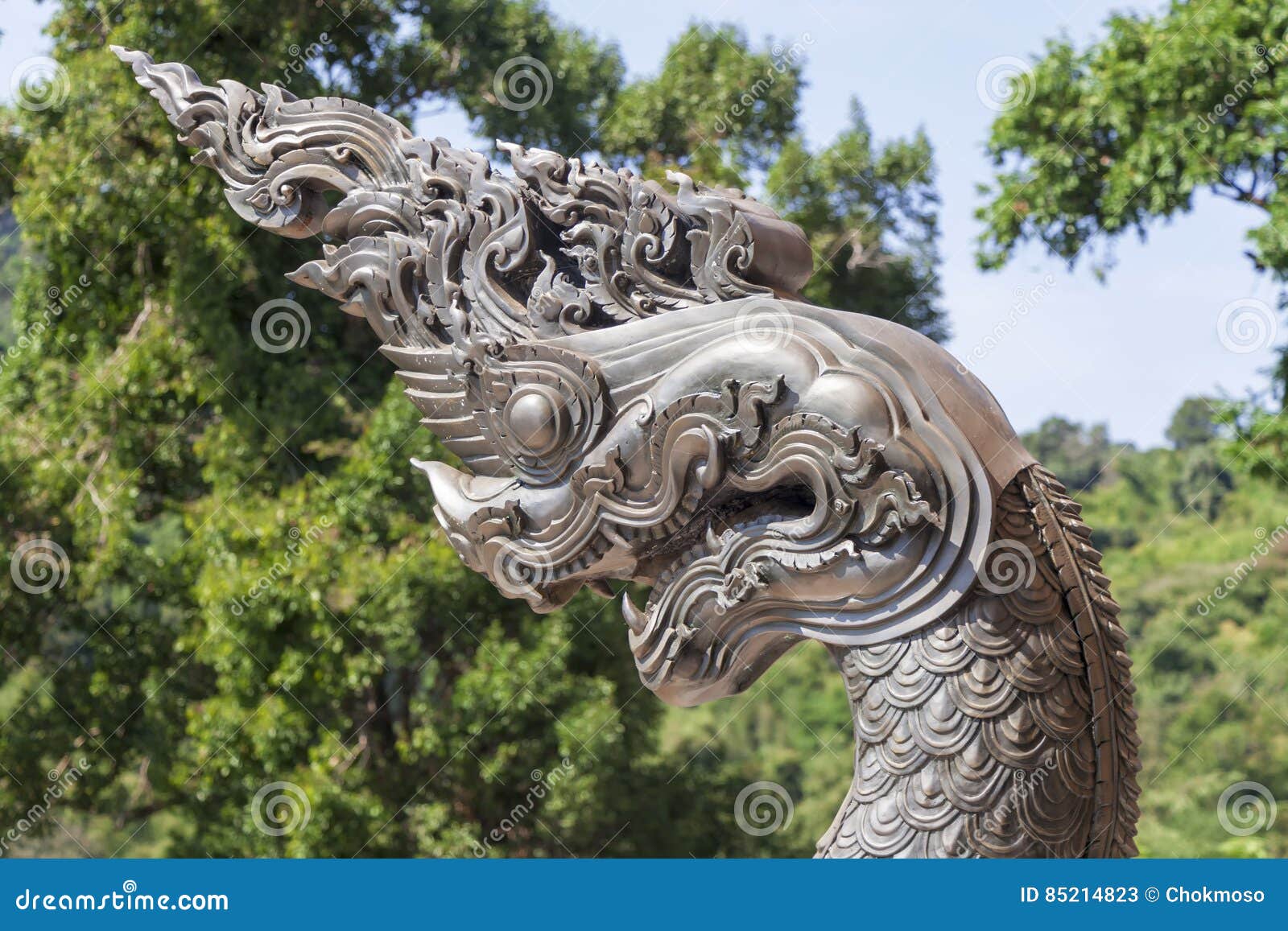 La escultura del Naga imagen de archivo. Imagen de metal - 85214823