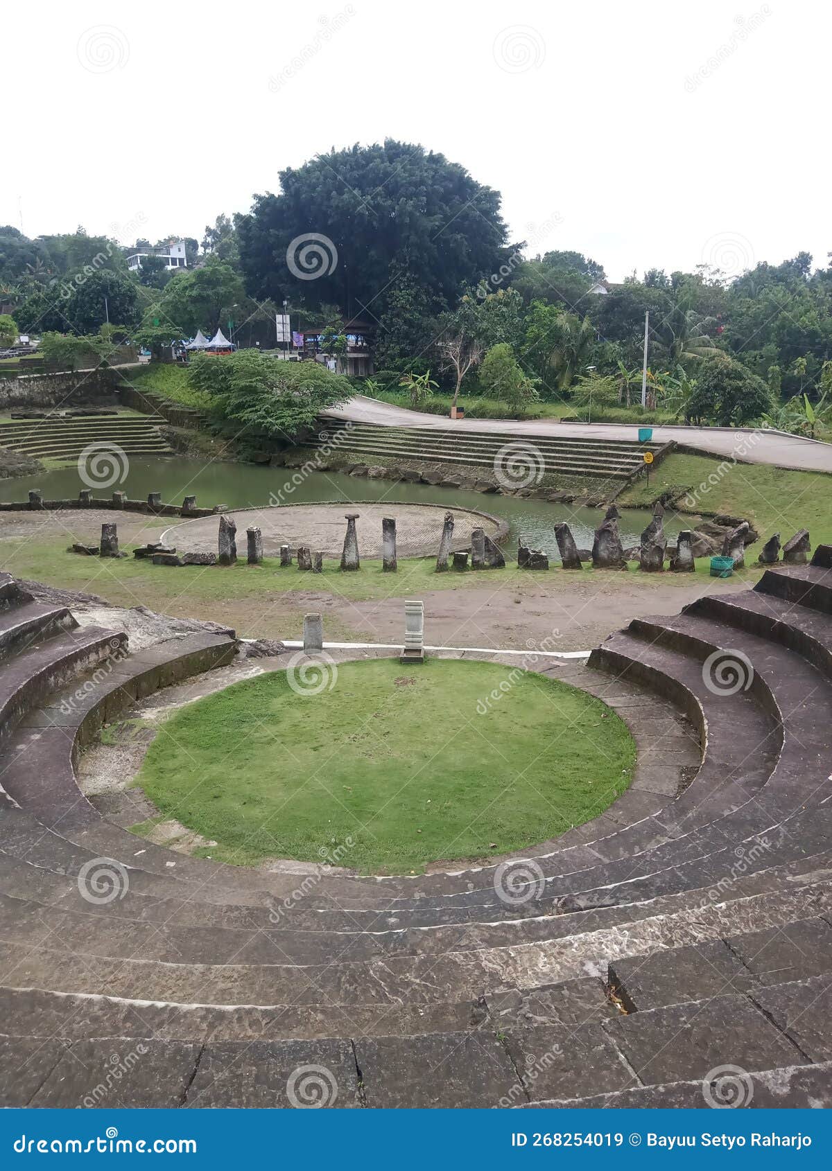 La Estructura Del Edificio Que Forma Las Gradas De Los Espectadores ...