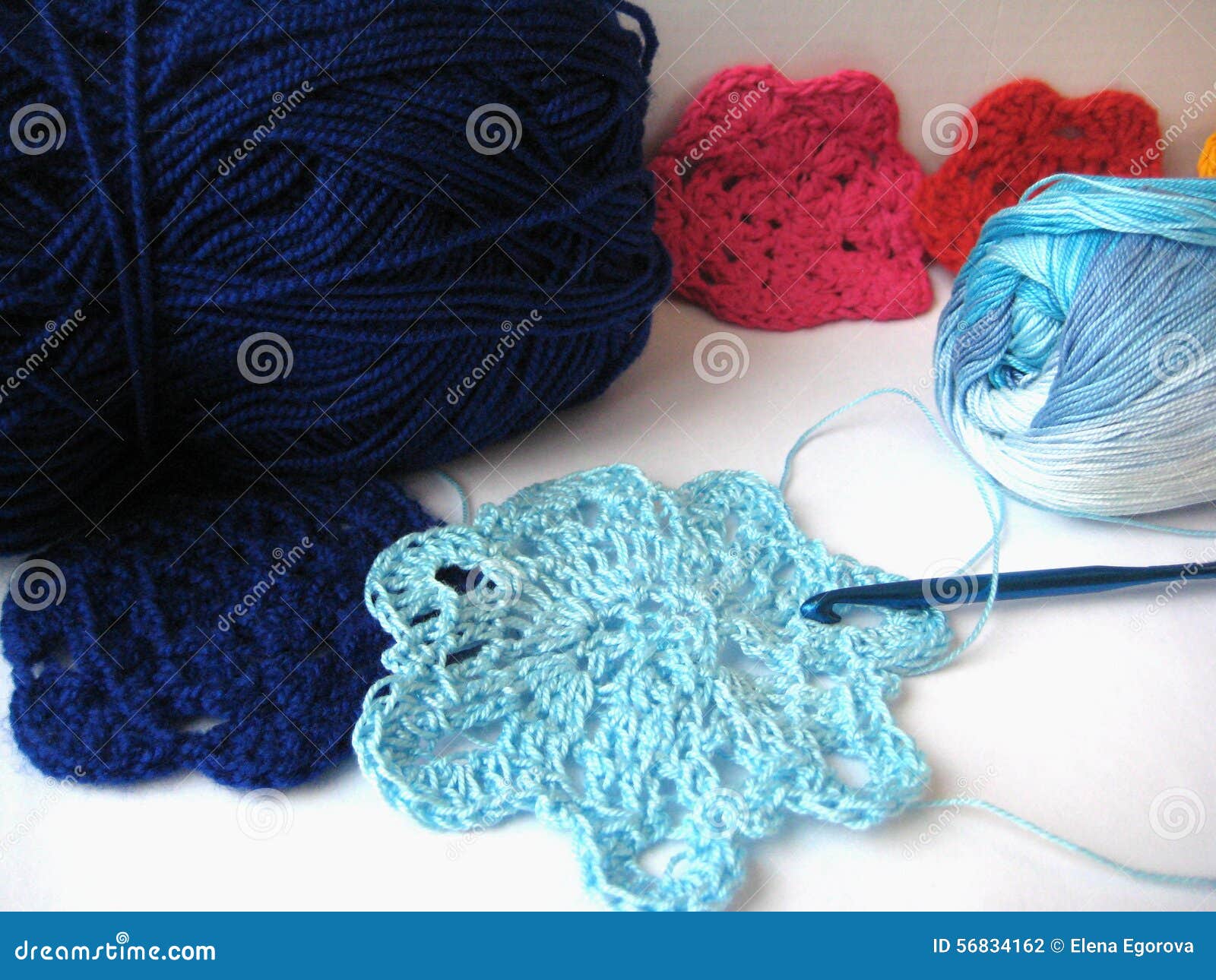 La Flor Es Azul Hecho Punto, Rosa, Foto de archivo - Imagen de costura ...