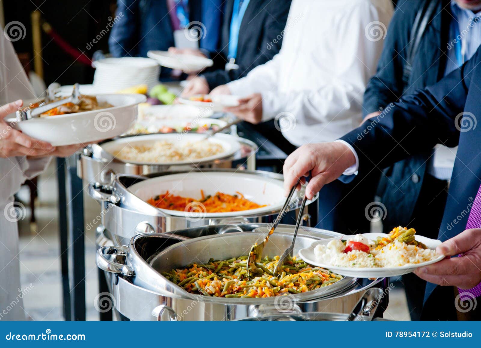La gente ad un banchetto fotografia stock. Immagine di umano - 78954172