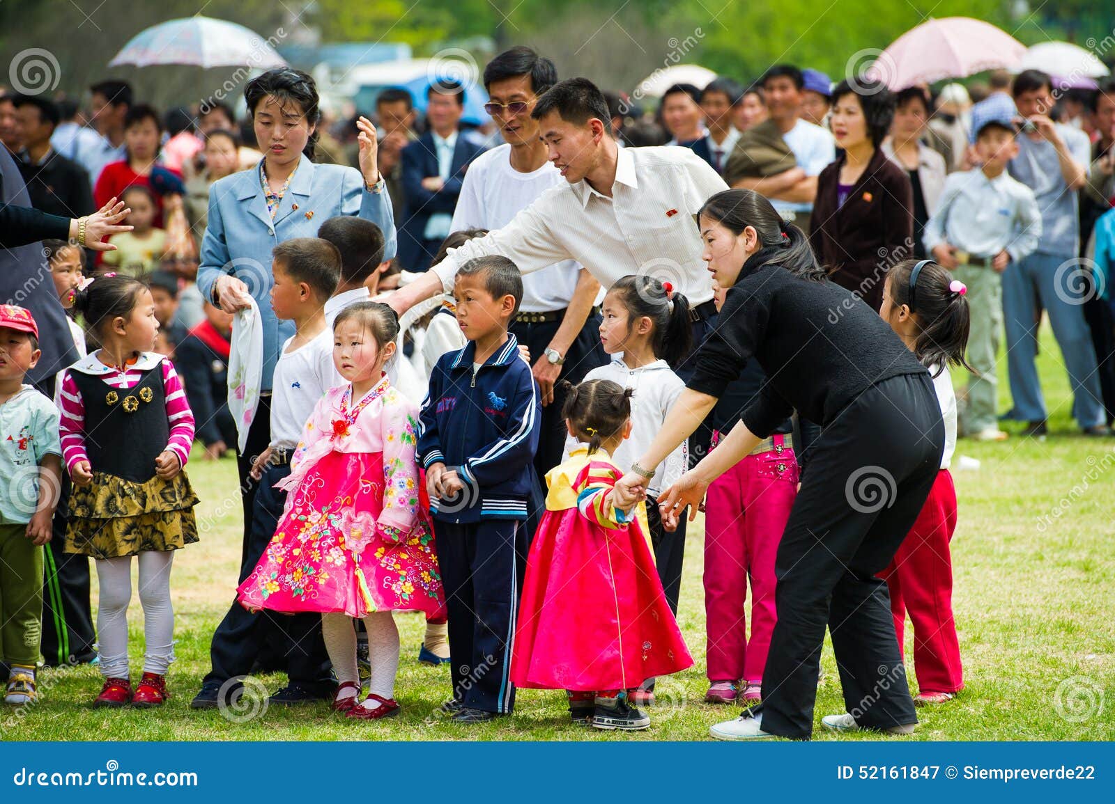 La gente in COREA DEL NORD fotografia editoriale. Immagine di comunista ...