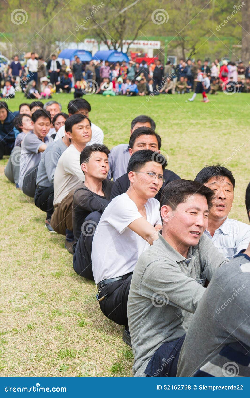 La gente in COREA DEL NORD fotografia stock editoriale. Immagine di ...