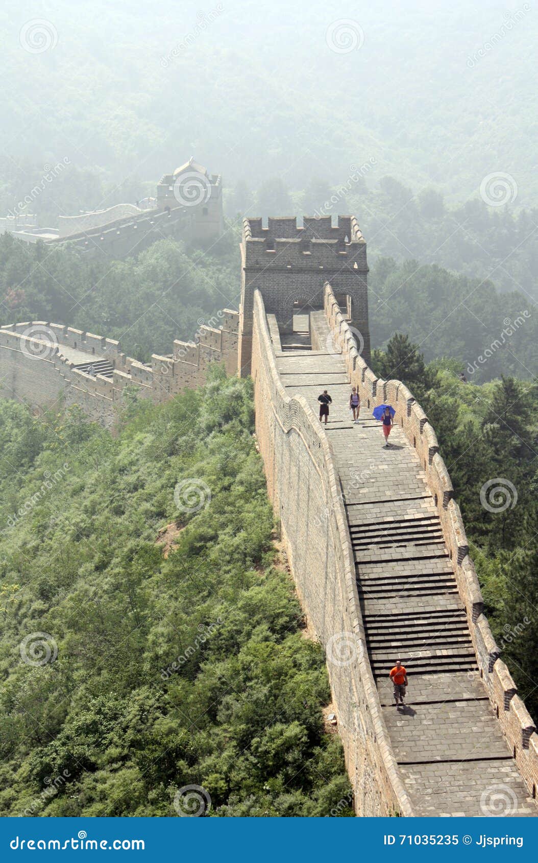 La Gran Muralla De China En Una Calina Imagen editorial - Imagen de ...