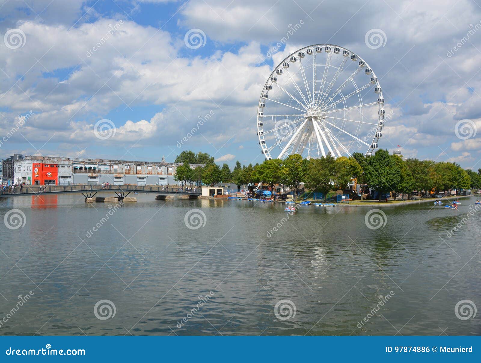 La grand Roue De Montréal photo éditorial. Image du gondoles - 97874886