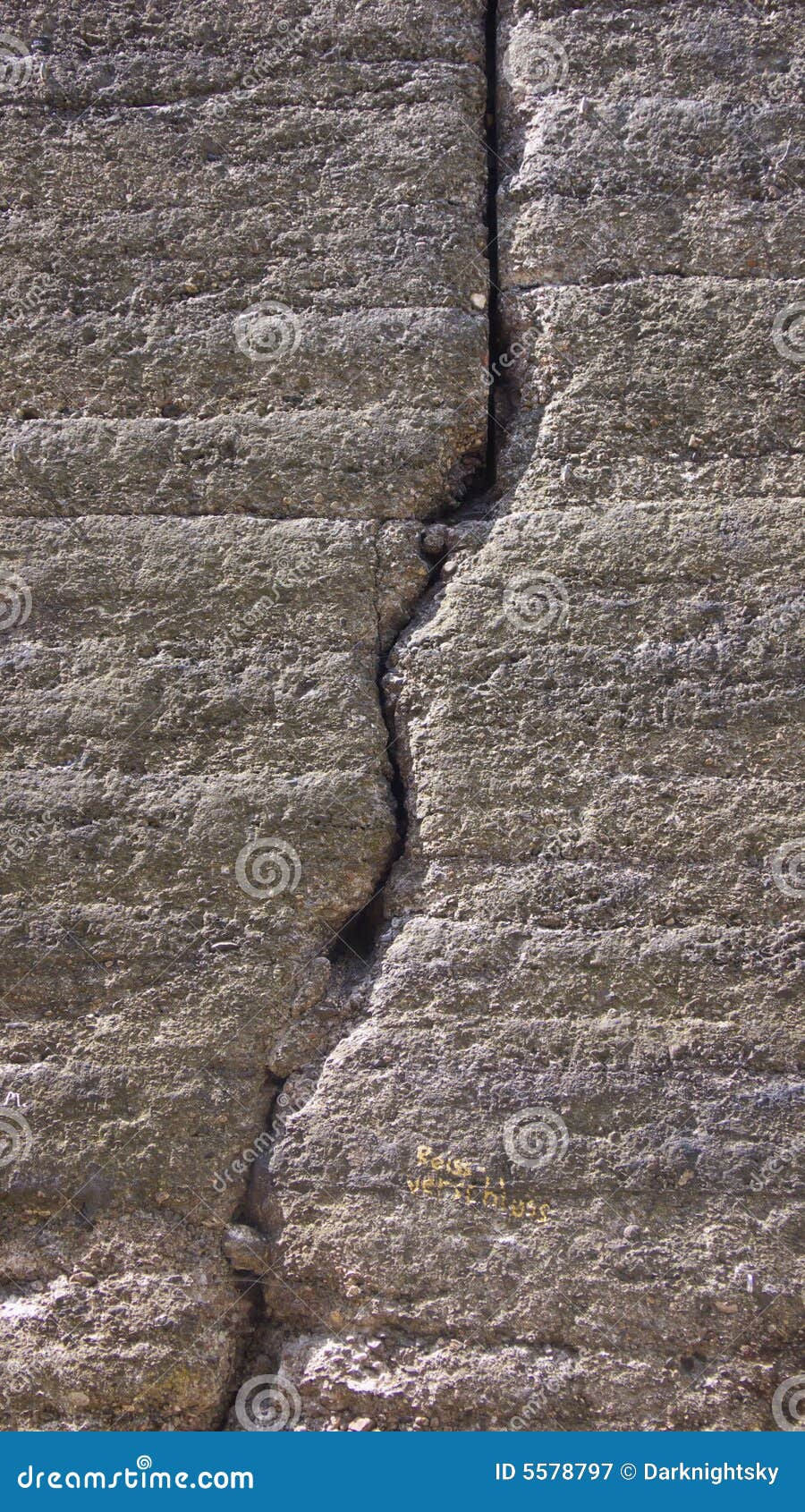 La grieta imagen de archivo. Imagen de apertura, ranura - 5578797