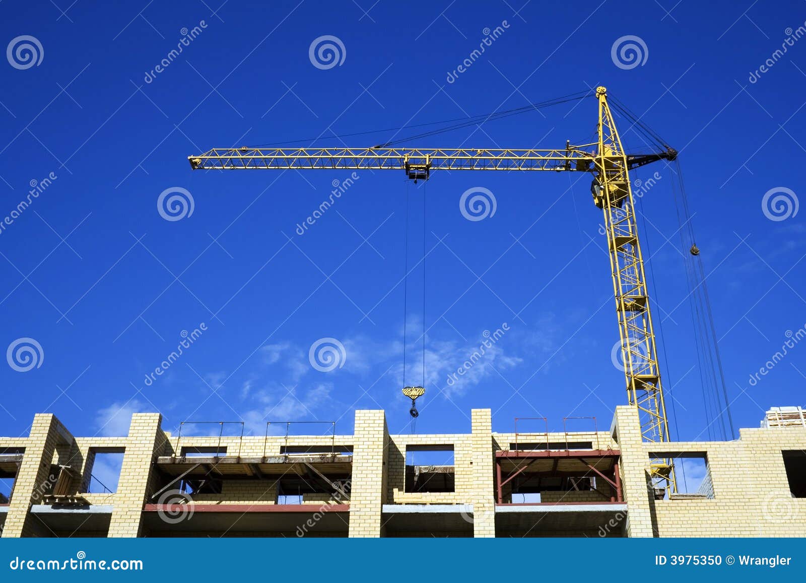 La Gru E La Nuova Costruzione. Fotografia Stock - Immagine di città ...