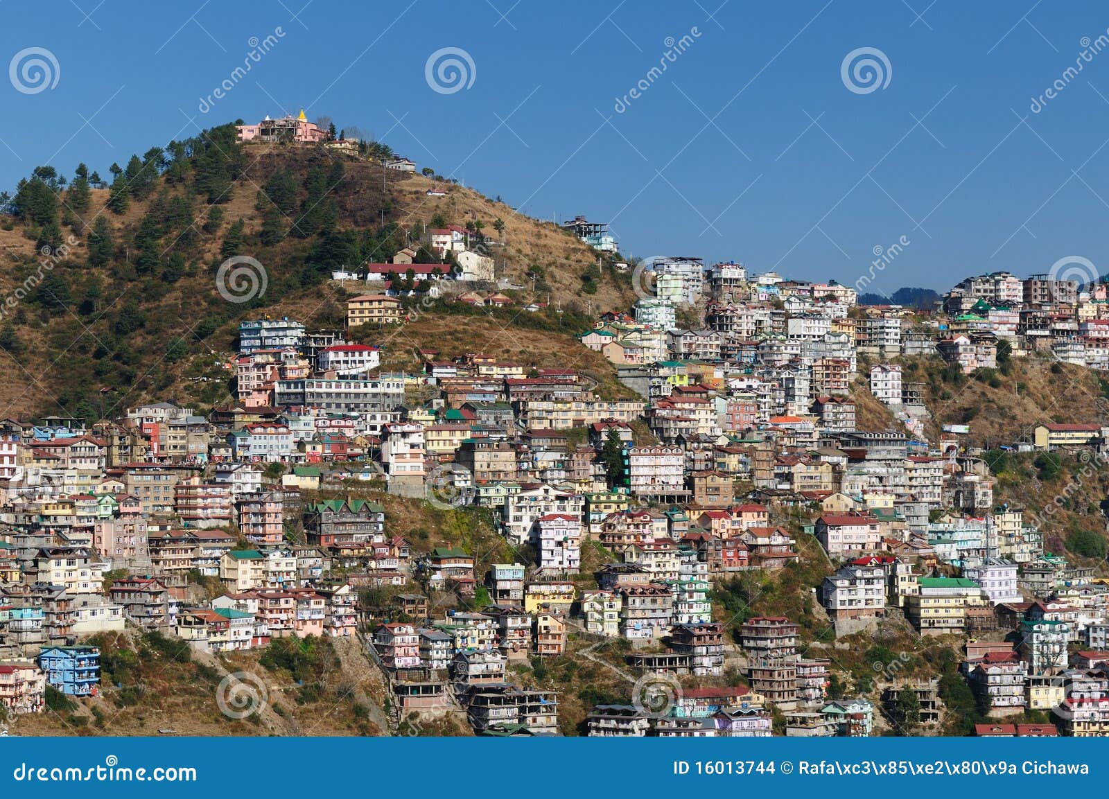 La India - Ciudad En Himalaya Foto de archivo - Imagen de india, colina ...