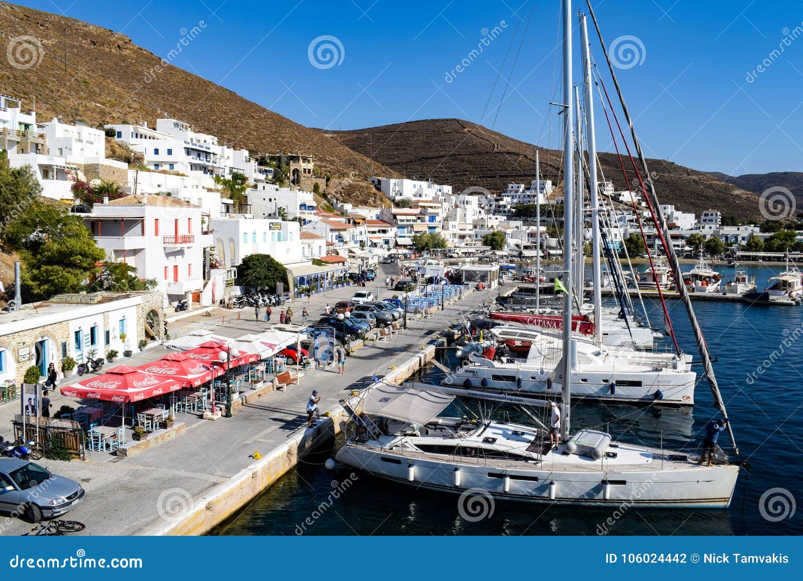 La isla de Kythnos fotografía editorial. Imagen de cicladas - 106024442