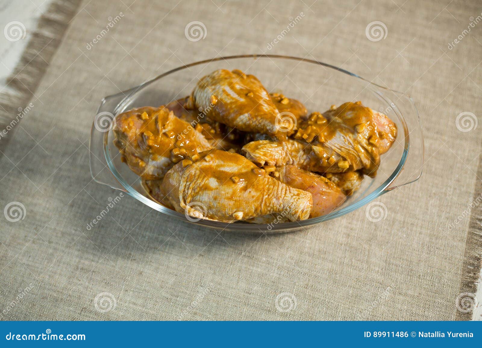 La Jambe De Poulet Cuite Au Four Photo stock - Image du protéine ...