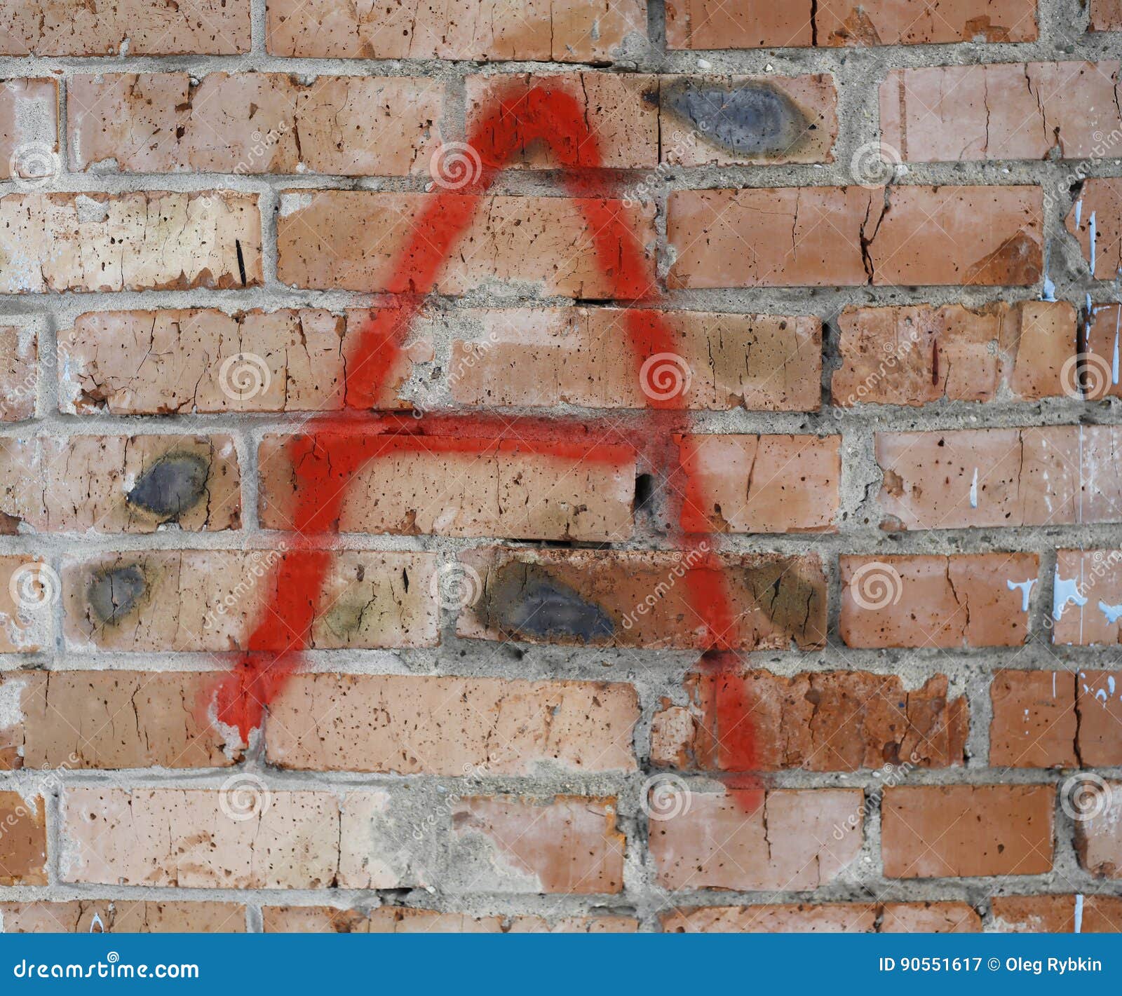 La Letra En La Pared De Ladrillo Imagen de archivo - Imagen de ...