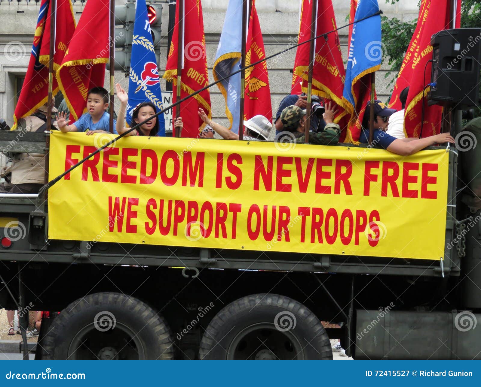 La Libertad Nunca Es Bandera Libre Fotografía editorial - Imagen de ...