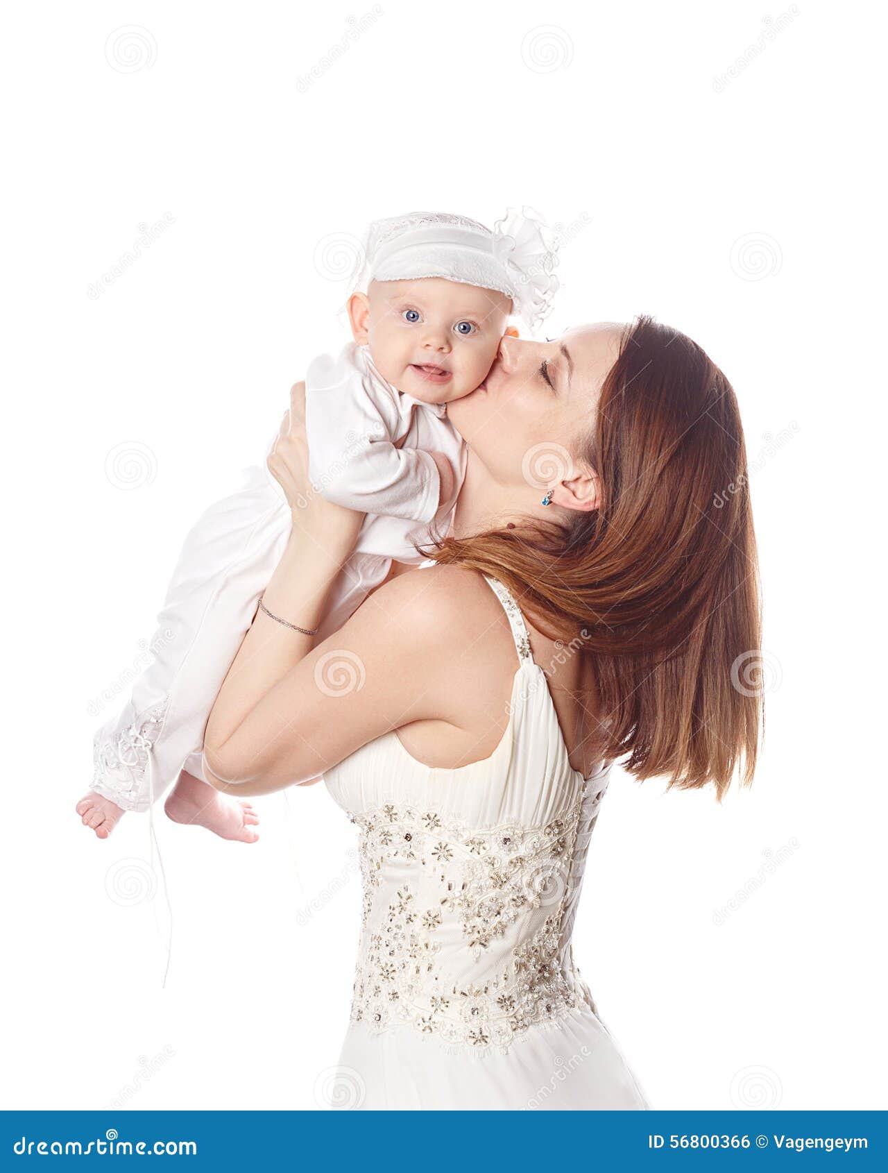 La Madre Bacia Il Suo Primogenito Isolato Fotografia Stock - Immagine ...