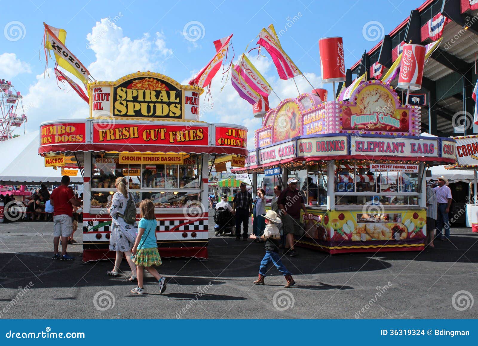 La Mitad Del Camino Centraa - Cheyenne Frontier Days Imagen de archivo ...