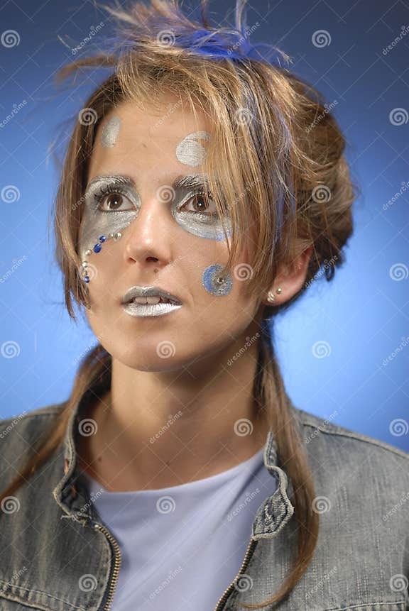 La Mujer Con Ostentoso Compone Foto de archivo - Imagen de arte, pelo ...