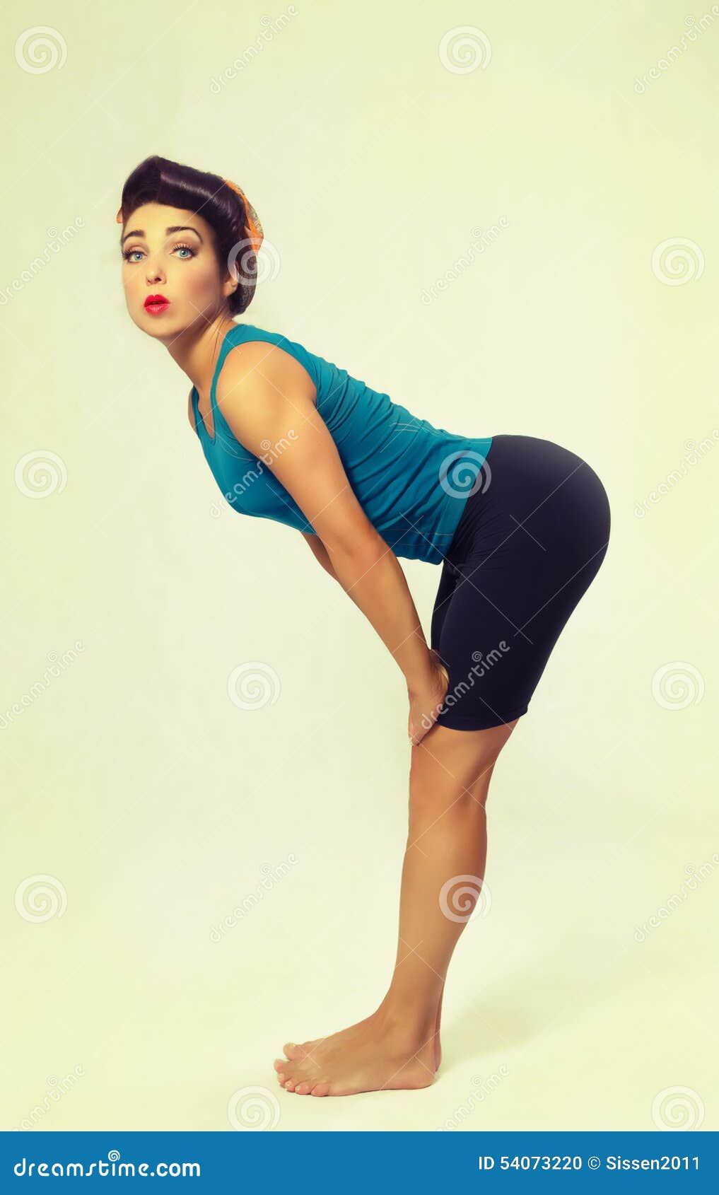 La mujer se agacha foto de archivo. Imagen de yoga, aislado - 54073220