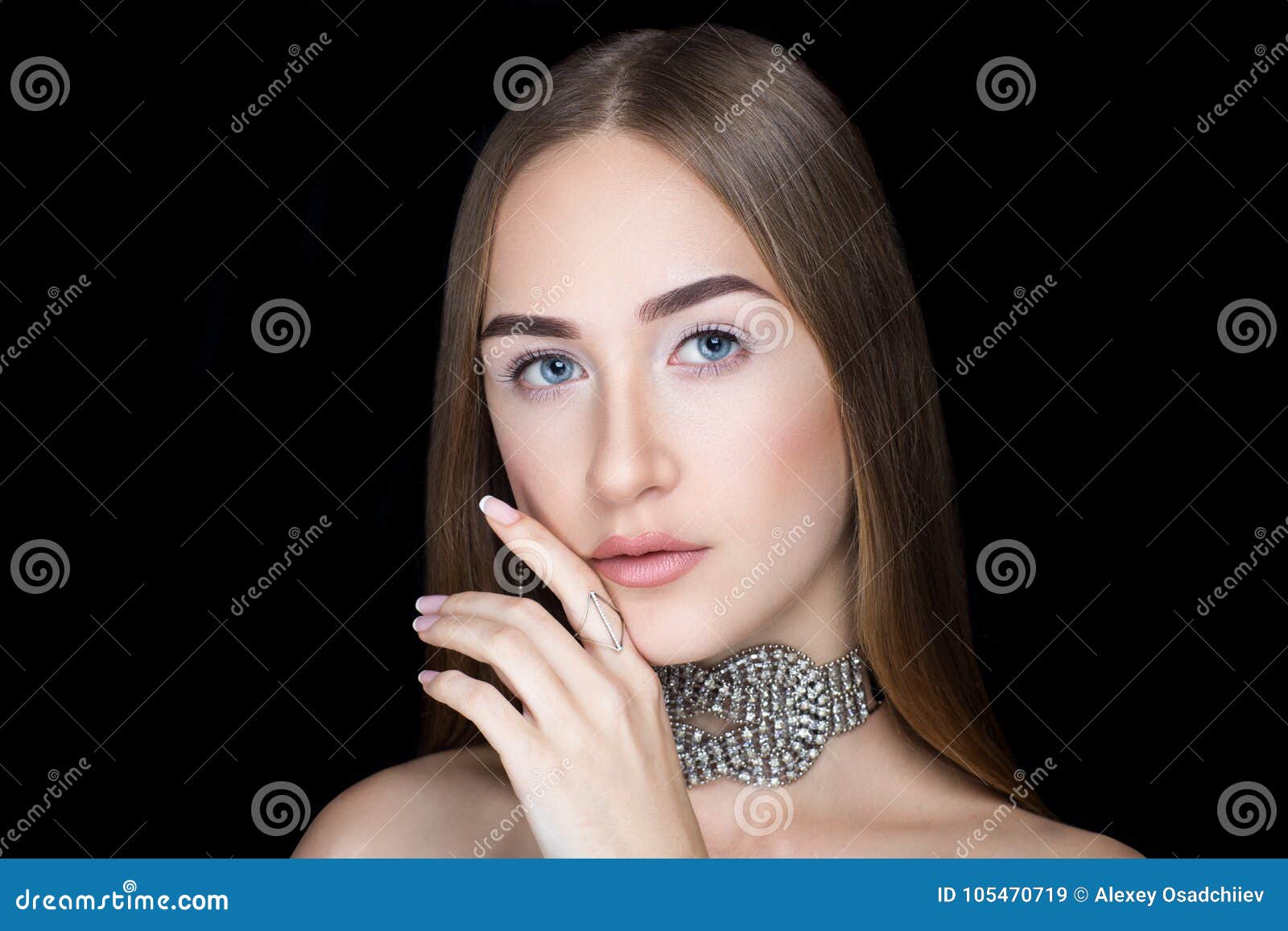 La nudité compose image stock. Image du vivacité, caucasien - 105470719