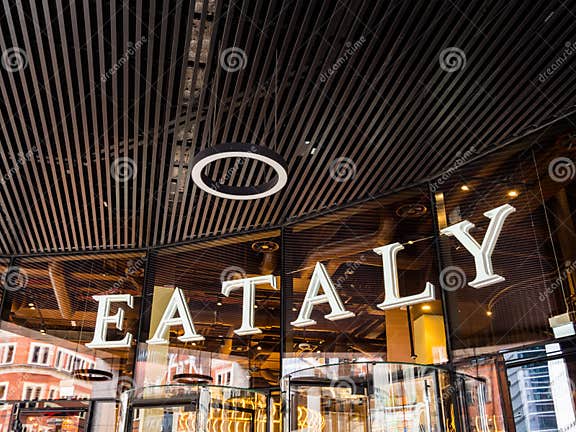 La Nuova Inaugurazione Del Ristorante E Del Negozio Di Alimentari ... La Nuova Inaugurazione Del Ristorante E Del Negozio Di Alimentari ...