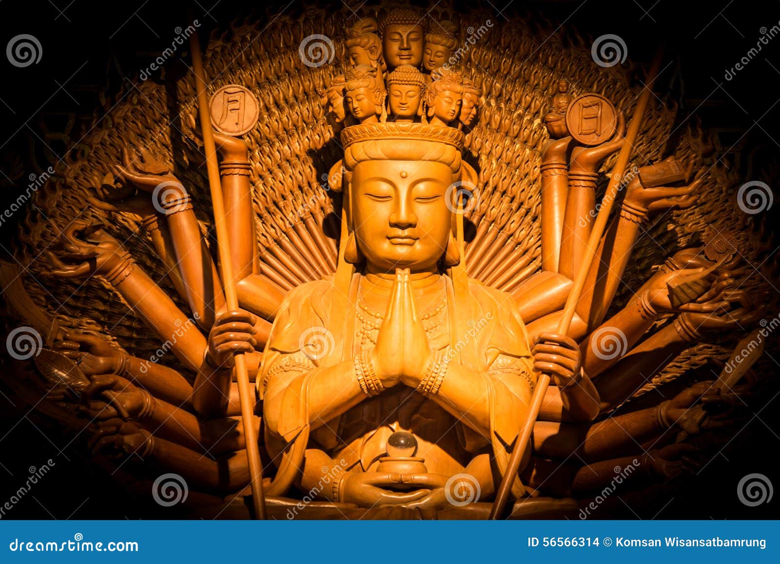 La Pagoda De Guanyin Buda Es Mil Manos Foto de archivo - Imagen de ...