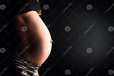 La panza de la mujer foto de archivo. Imagen de hembra - 36178668