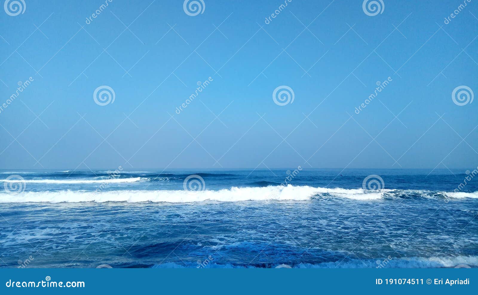 La plage de papak karang image stock. Image du vacances - 191074511