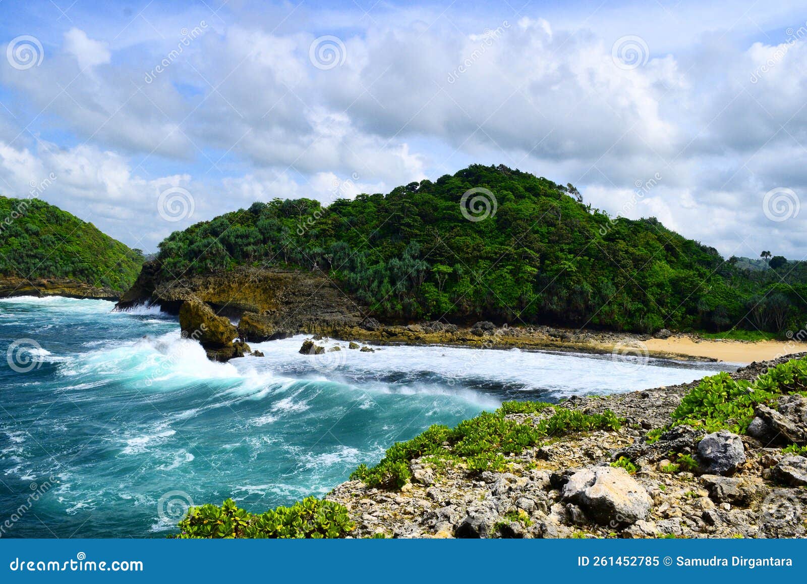 La Playa De Los Paisajes Al Sur De Java Imagen de archivo - Imagen de ...