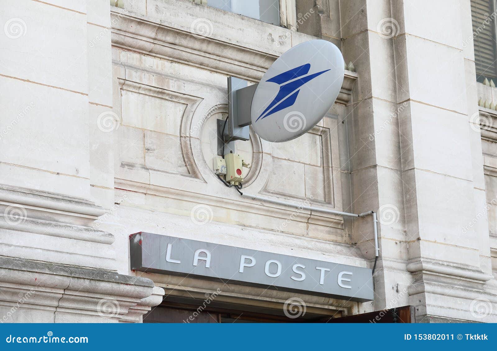 La Poste Post Office Paris France Editorial Photo - Image of post ...