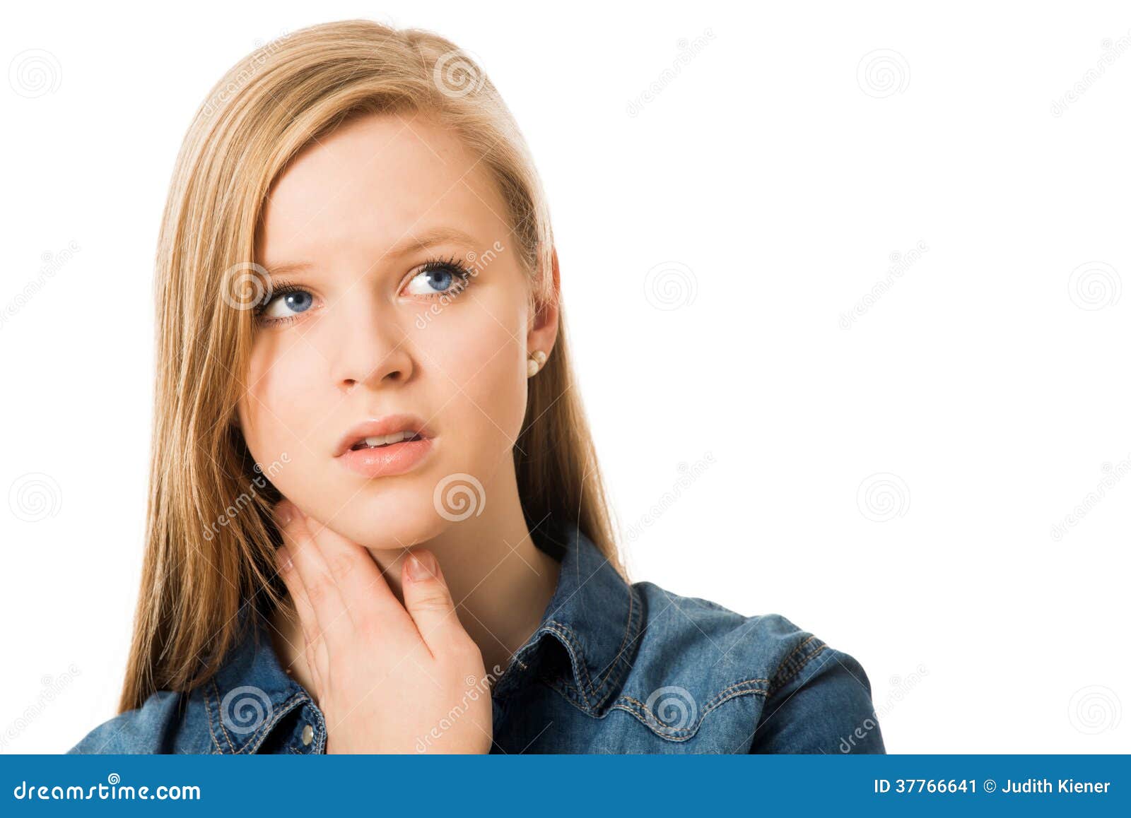 La Ragazza Ha Una Gola Irritata Immagine Stock - Immagine di ...