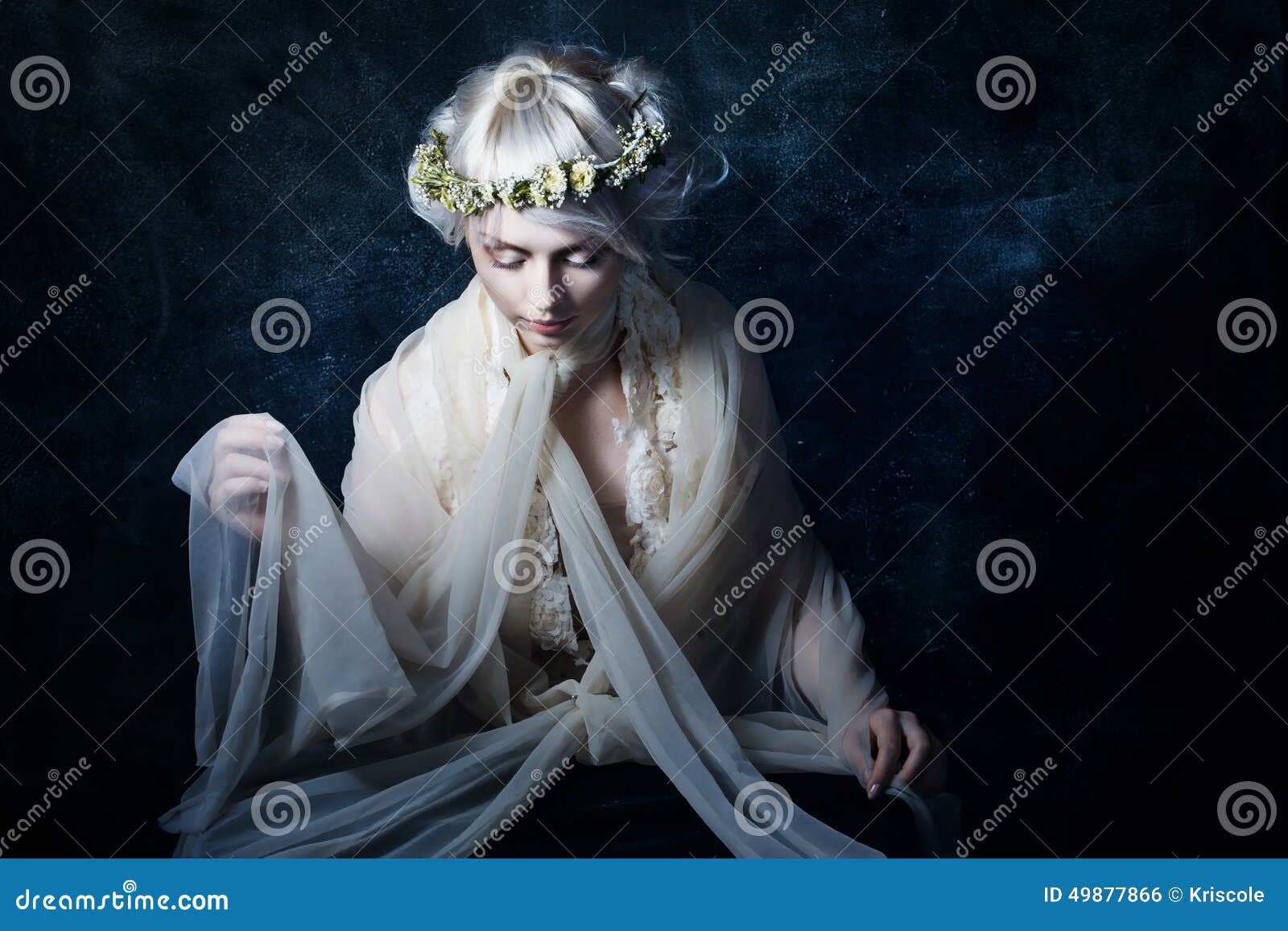 La ragazza nel dispiacere fotografia stock. Immagine di ritratto - 49877866