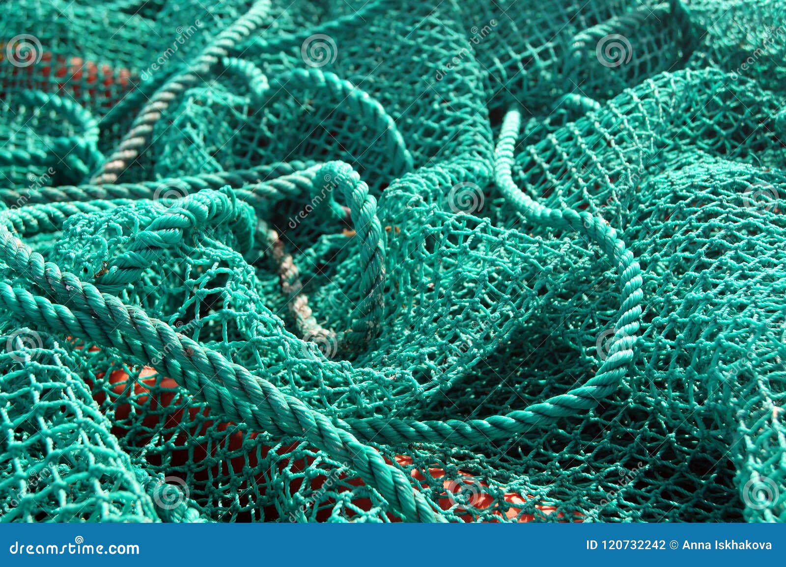 La Rete Da Pesca Riparata Da Una Corda Fotografia Stock - Immagine di ...