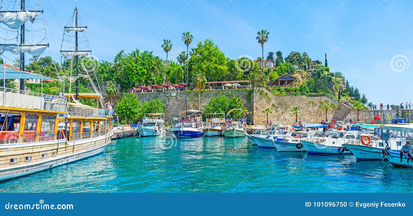 La riviera turca, Antalya imagen editorial. Imagen de casa - 101096750