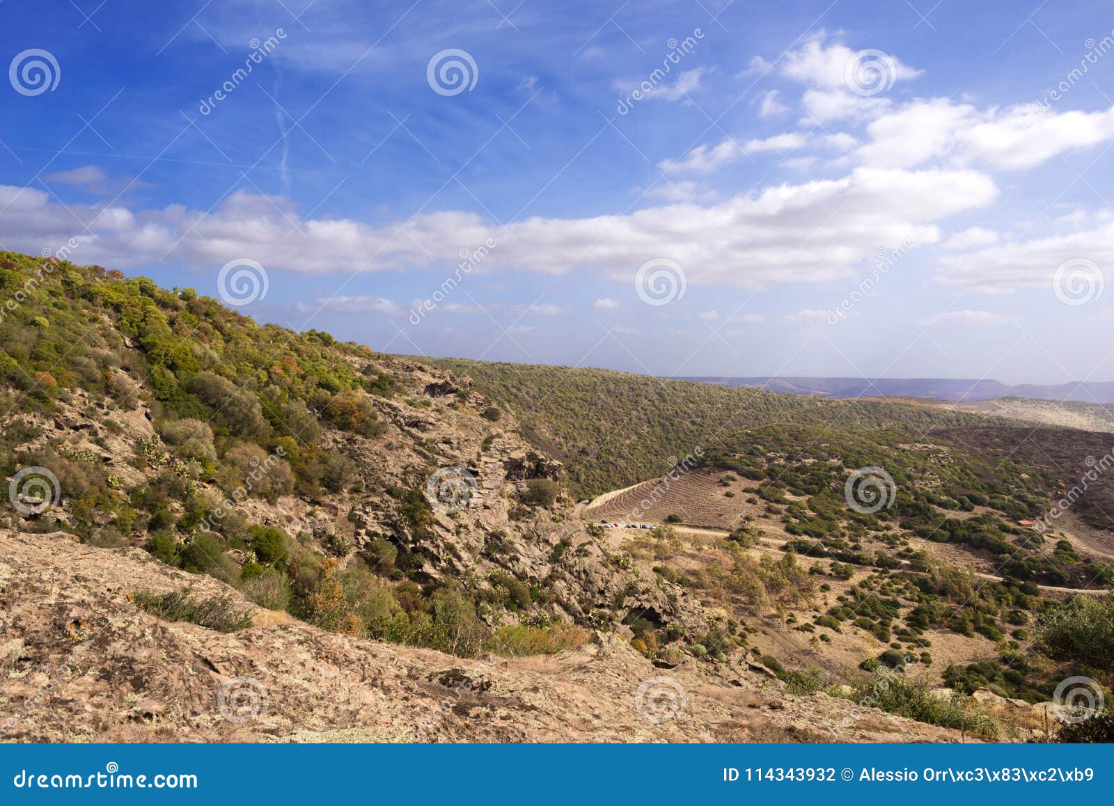 La Sardaigne, Monte Arci photo stock. Image du soleil - 114343932