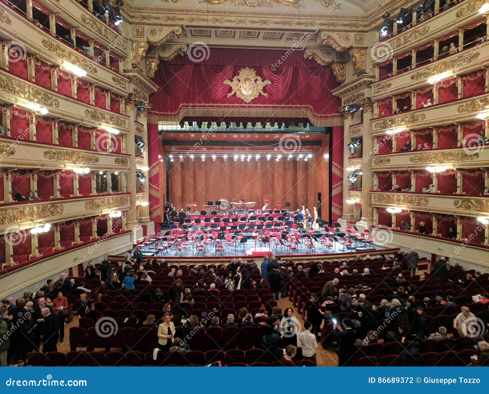 La Scala Milan editorial photography. Image of milan - 86689372