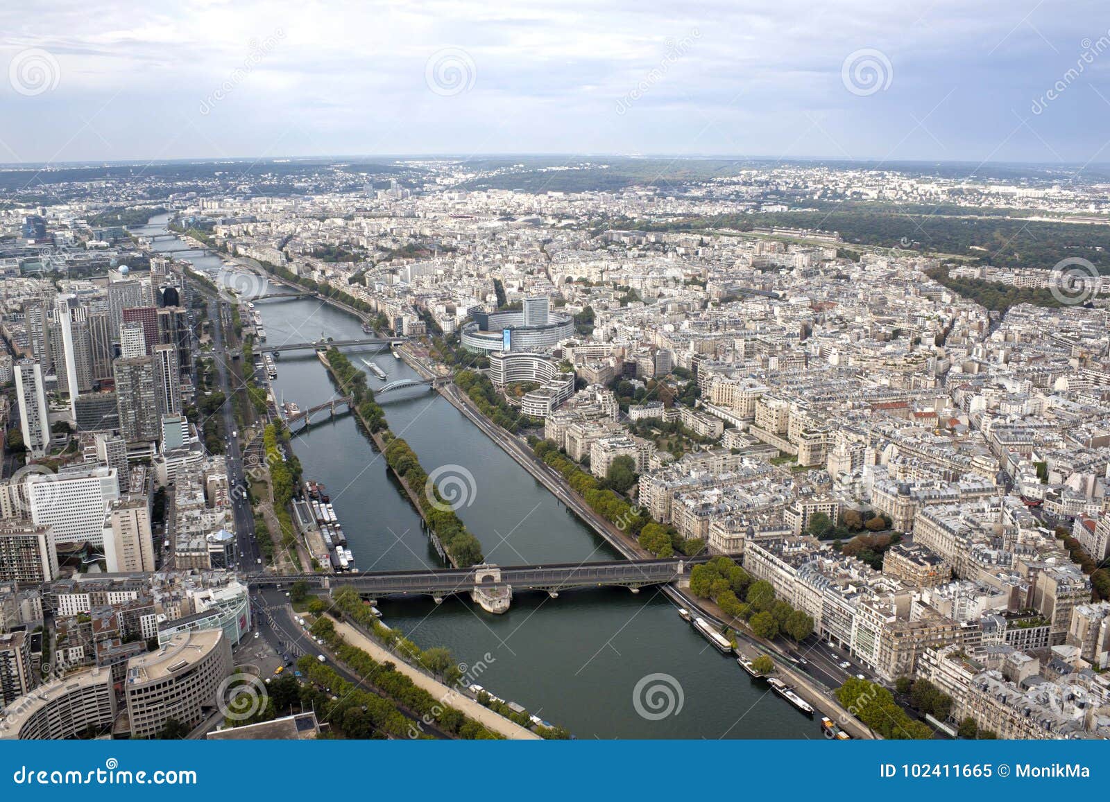 La Senna, Ponti E Parigi Da Una Vista Aerea Immagine Stock - Immagine ...