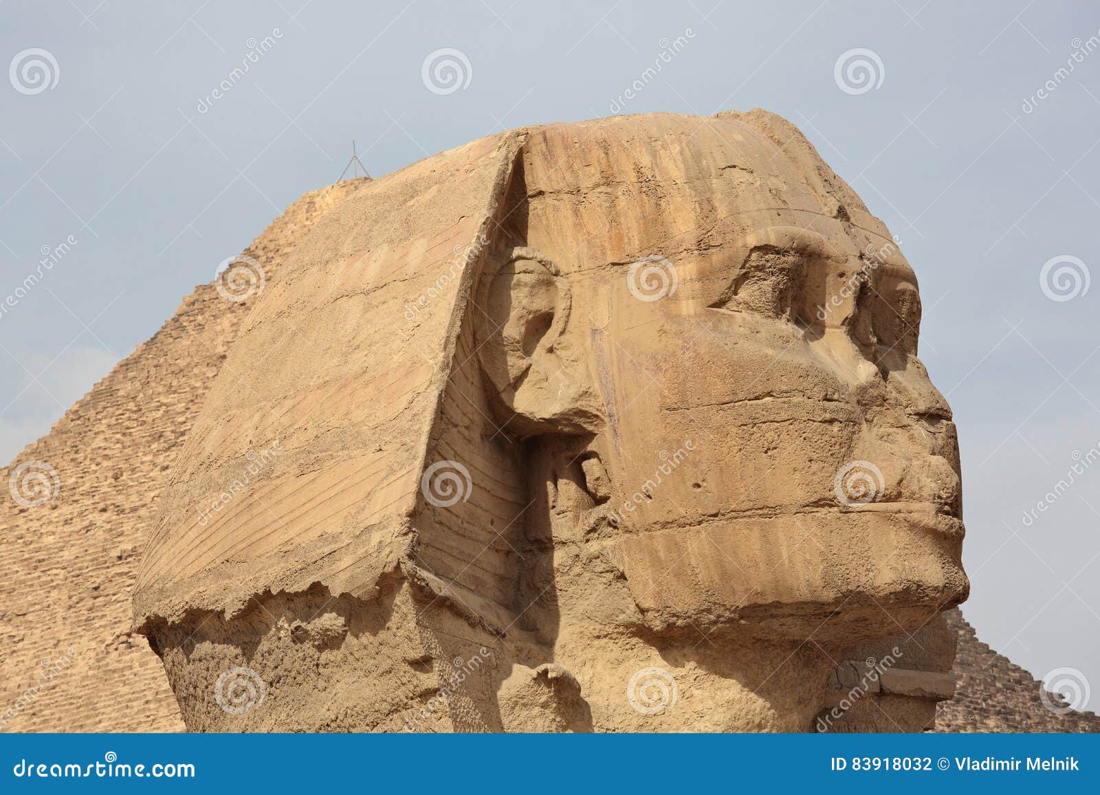 La Sfinge a Giza E La Piramide Fotografia Stock - Immagine di ...