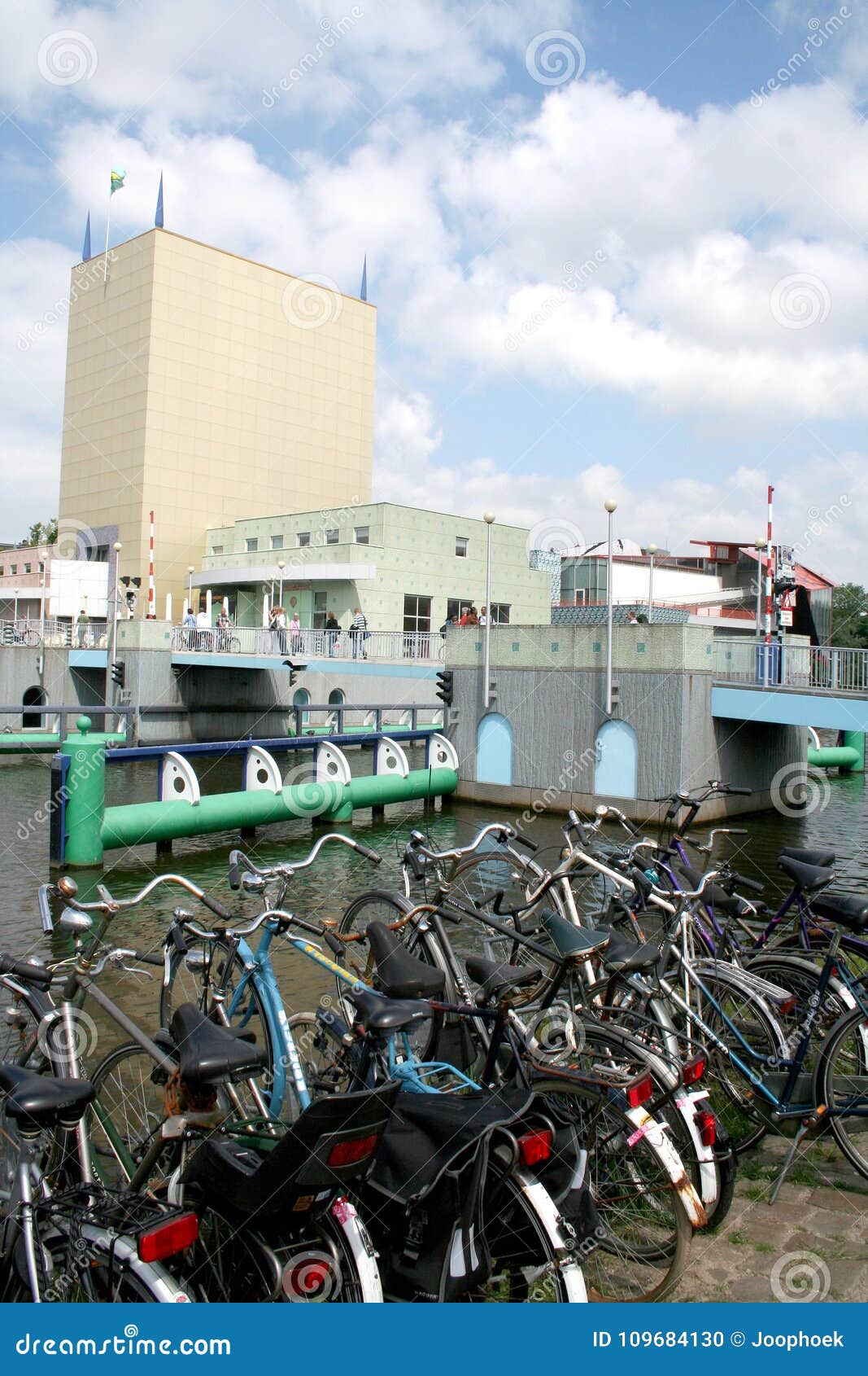 La Station Rayway De Groningue Image éditorial - Image du circulation ...