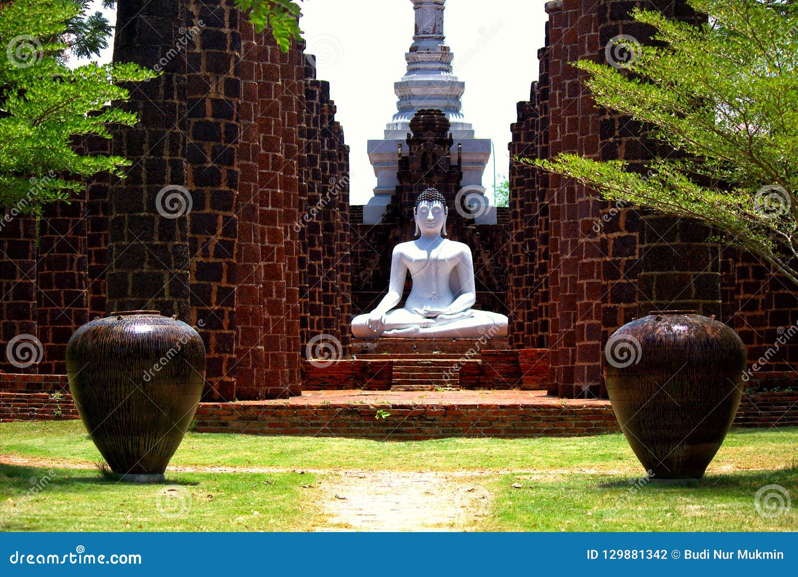 La Statue De Bouddha Samadhi Photo stock - Image du blanc, appelé ...