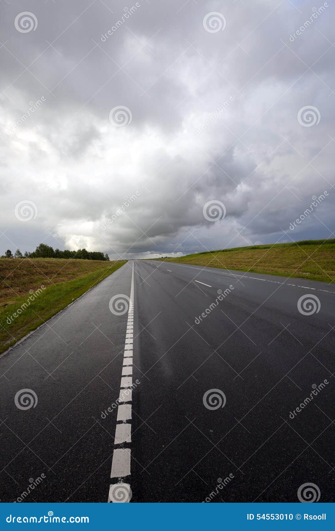 La strada principale fotografia stock. Immagine di aperto - 54553010