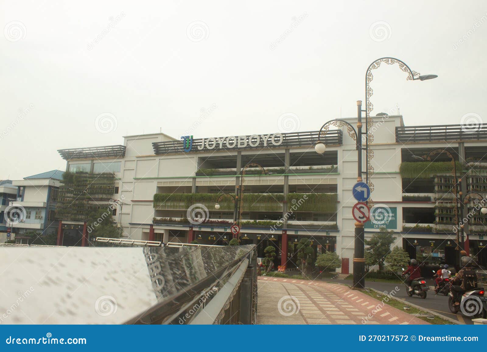 La Terminal Intermoda Joyoboyo Es La Terminal De Autobuses Y Microbuses ...