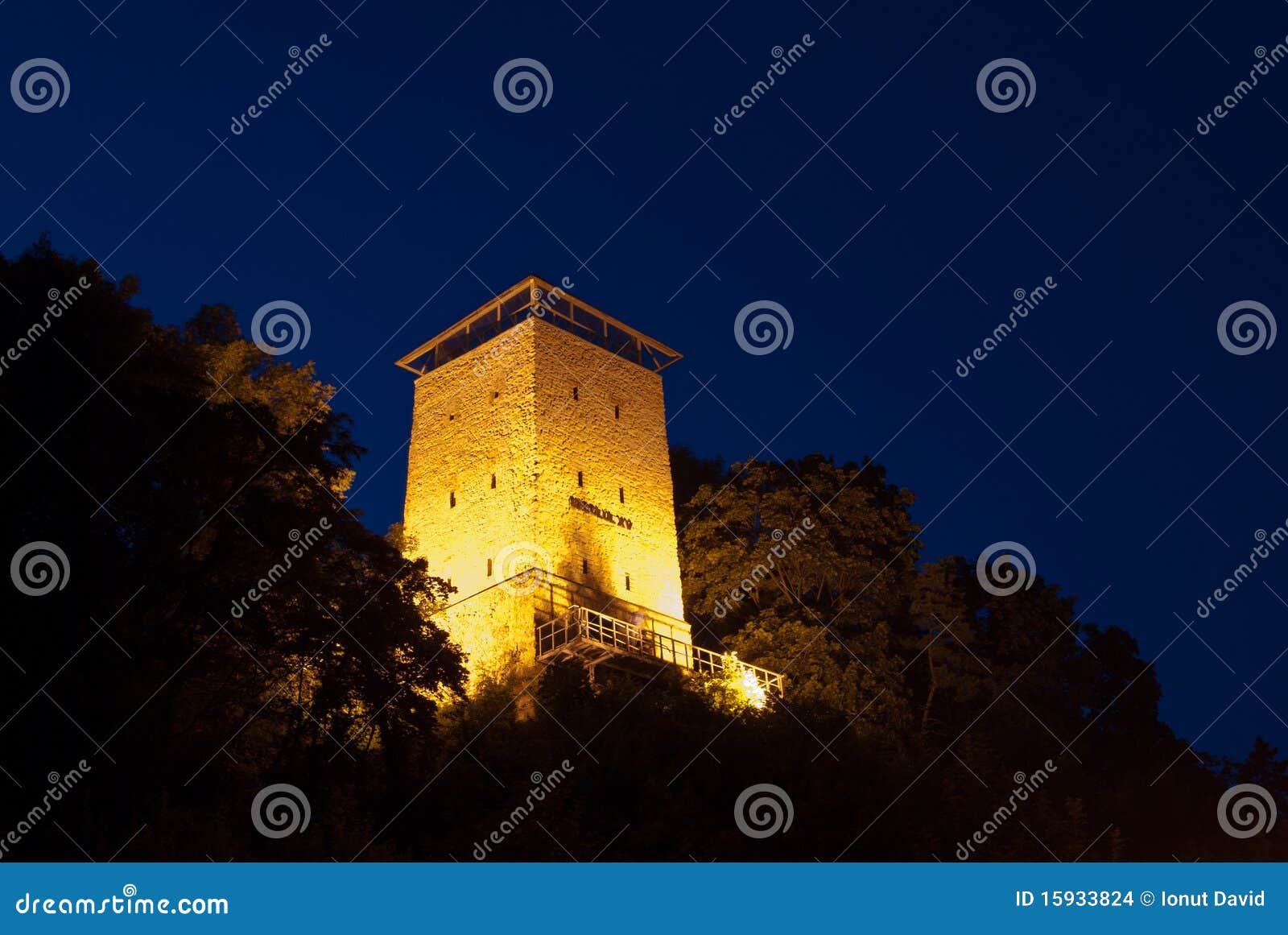 La torre negra foto de archivo. Imagen de azul, noche - 15933824