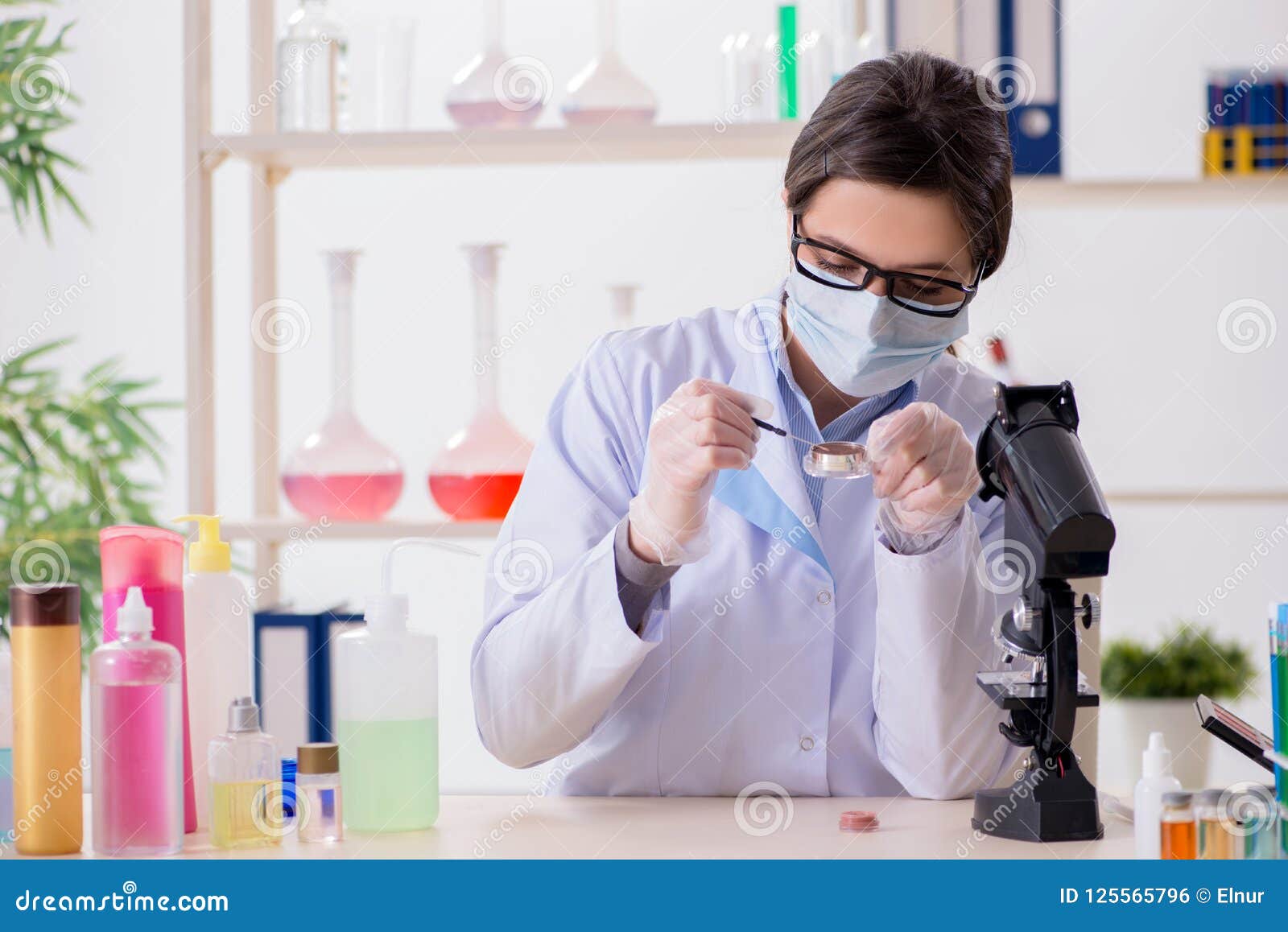 The Lab Chemist Checking Beauty and Make-up Products Stock Photo ...