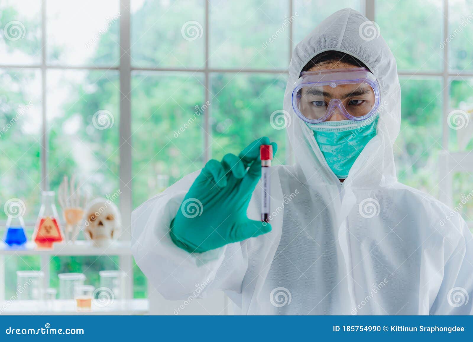 Lab Experiments, Vaccine Inventions, Infection Testing Stock Photo ...
