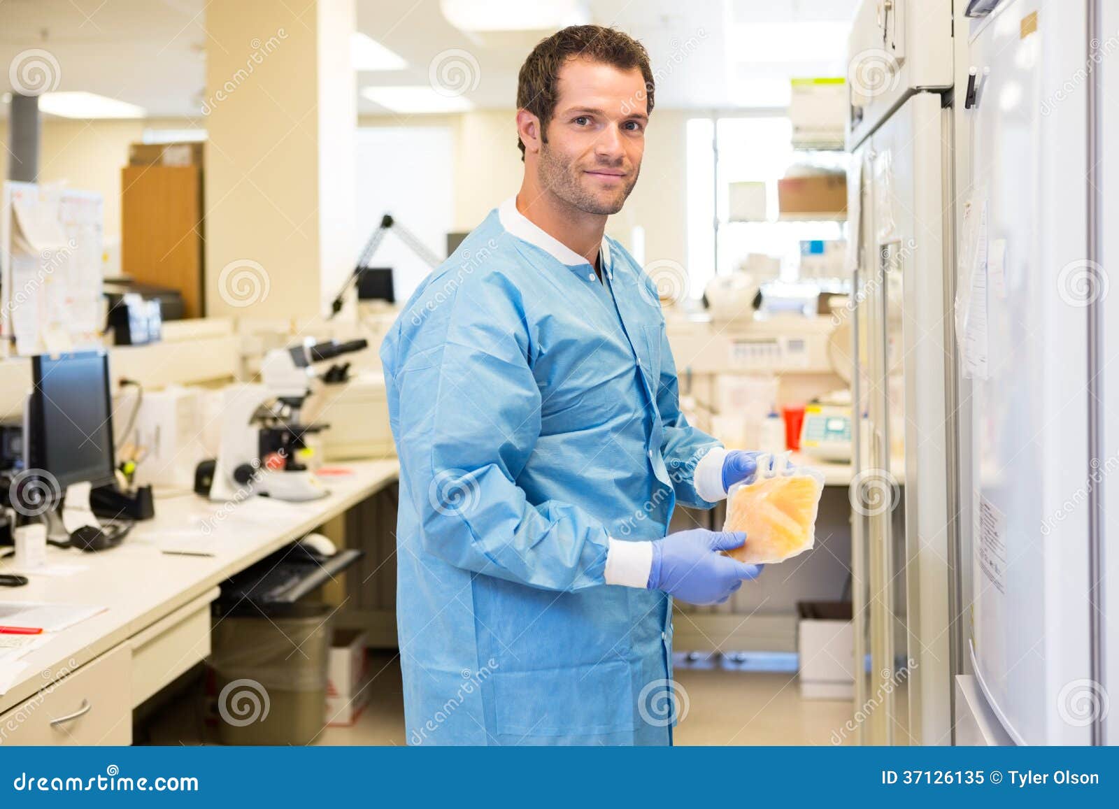 Lab Techn with Frozen Plasma Stock Image - Image of plasma, doctor ...