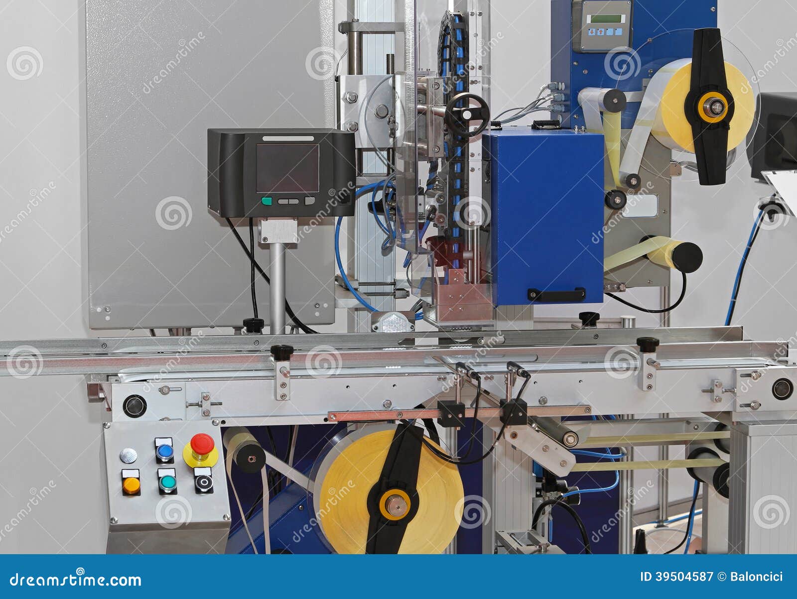 Labeling machine stock image. Image of industry, machine - 39504587